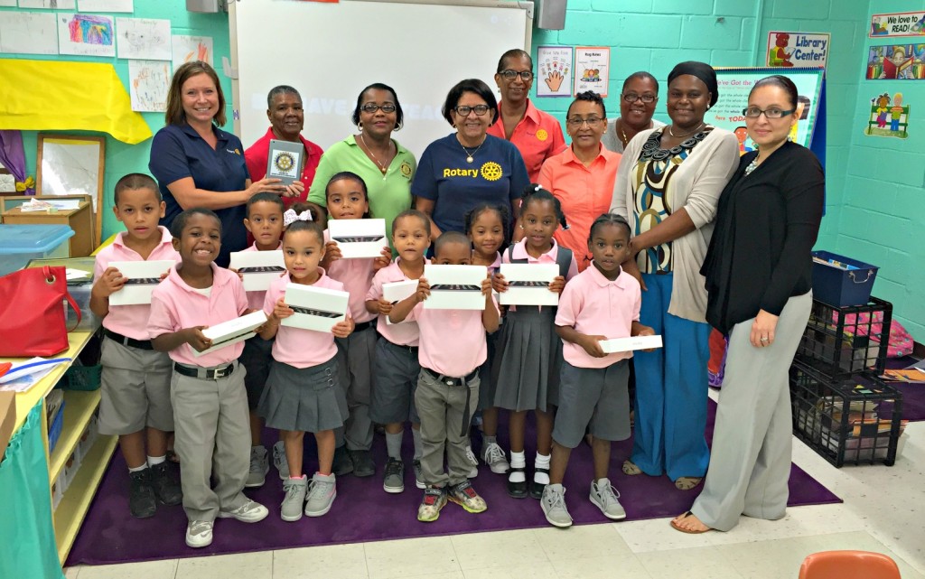 Mid-Island Rotary Club Grants 20 iPads To Classroom At Alfredo Andrews ...