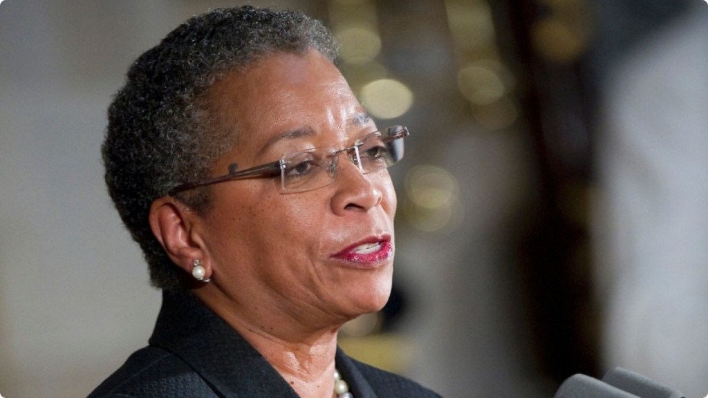 Hodge's Ousting Is Travesty And Political Manipulation; Donna ...